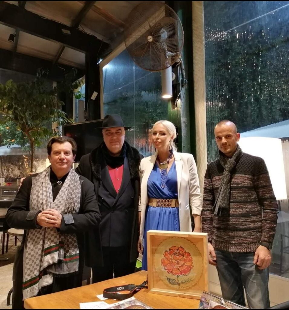 Οι "Συμβολικές Μορφές" του Κώστα Ευαγγελάτου παρουσιάστηκαν με επιτυχία ...