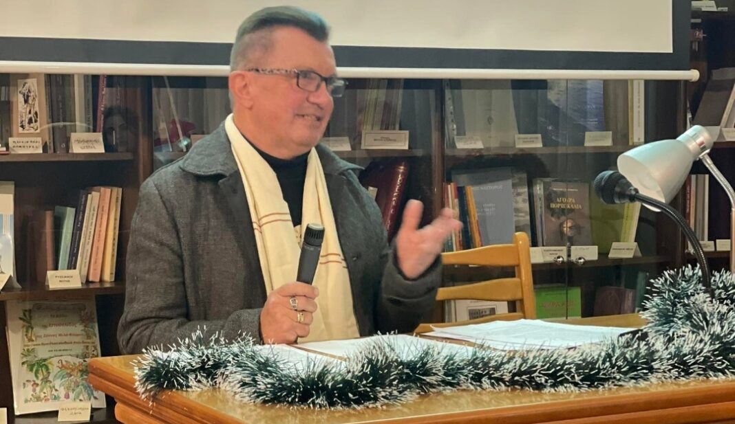 Η ομιλία του Κώστα Ευαγγελάτου για τη ζωή και το έργο του Φώτη ...